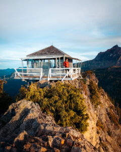 The Best Fire Lookout Hikes in Washington: History, Views & Overnight ...