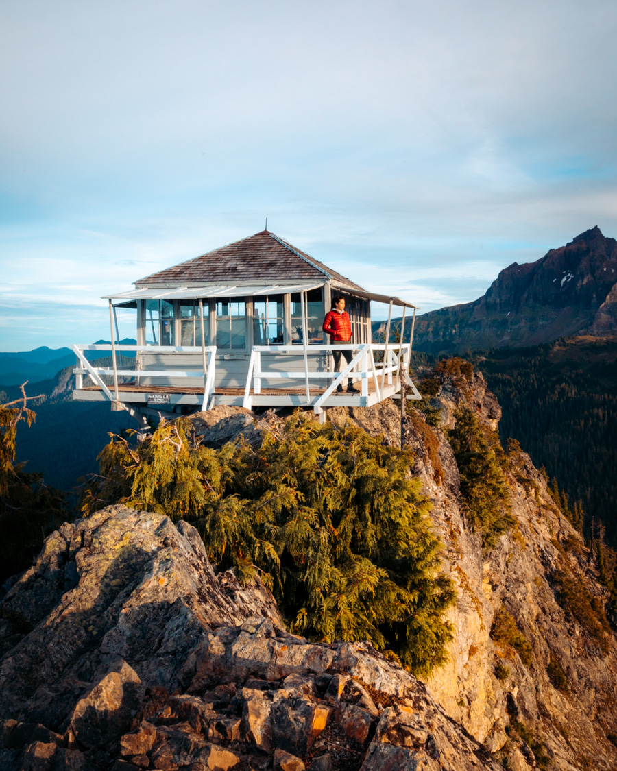 The Best Fire Lookout Hikes in Washington: History, Views & Overnight ...