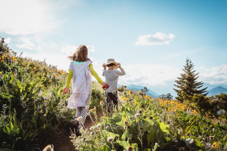 4 AWESOME METHOW VALLEY SPRING WILDFLOWER HIKES