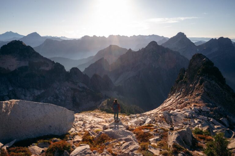 11 Epic Hikes on the Mountain Loop Highway (Washington Trail Guide ...