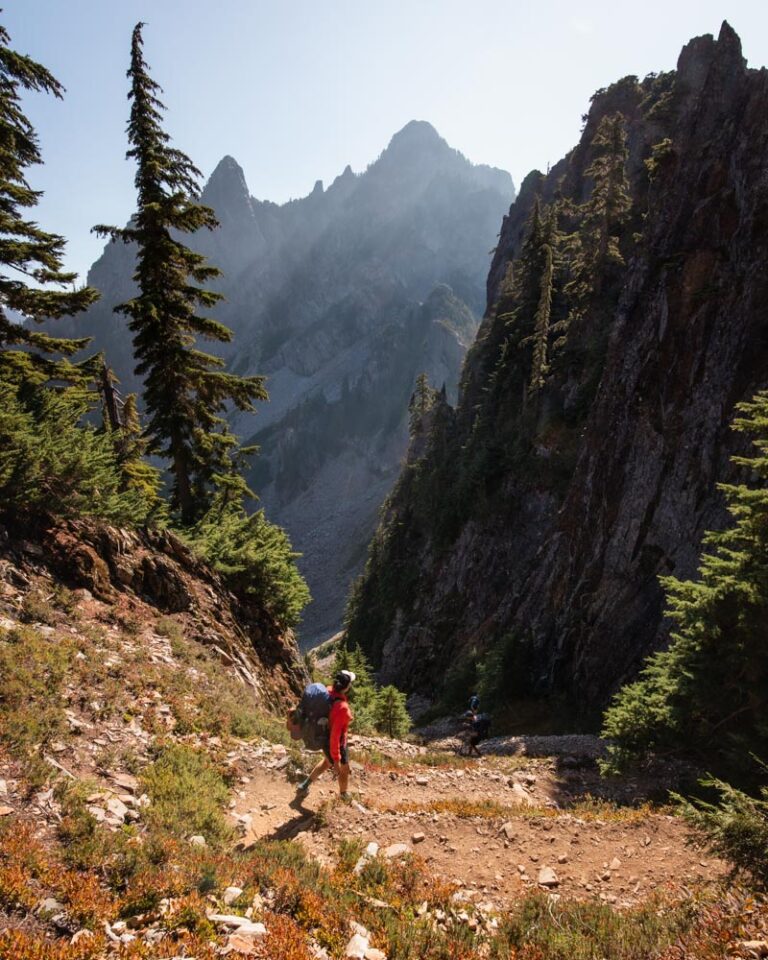 11 Epic Hikes on the Mountain Loop Highway (Washington Trail Guide ...